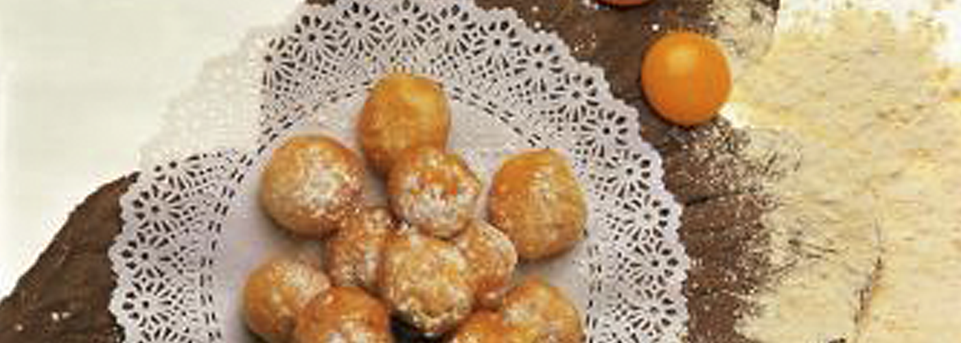 Buñuelos (Spanish pastry puffs)