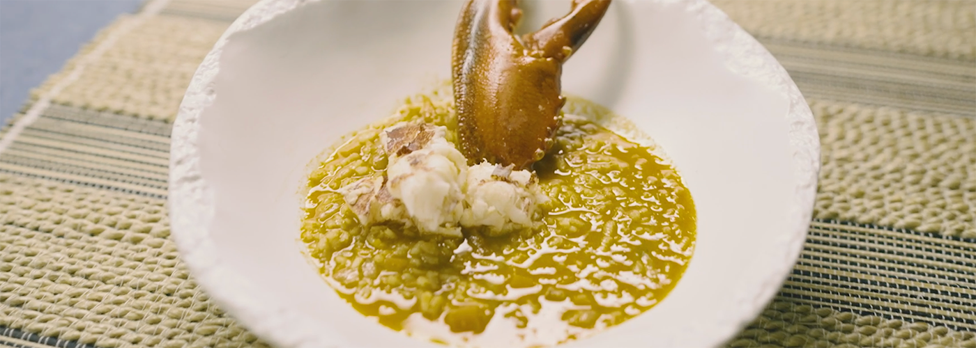 Video recipe: Soupy rice with lobster | Foods & Wines from Spain